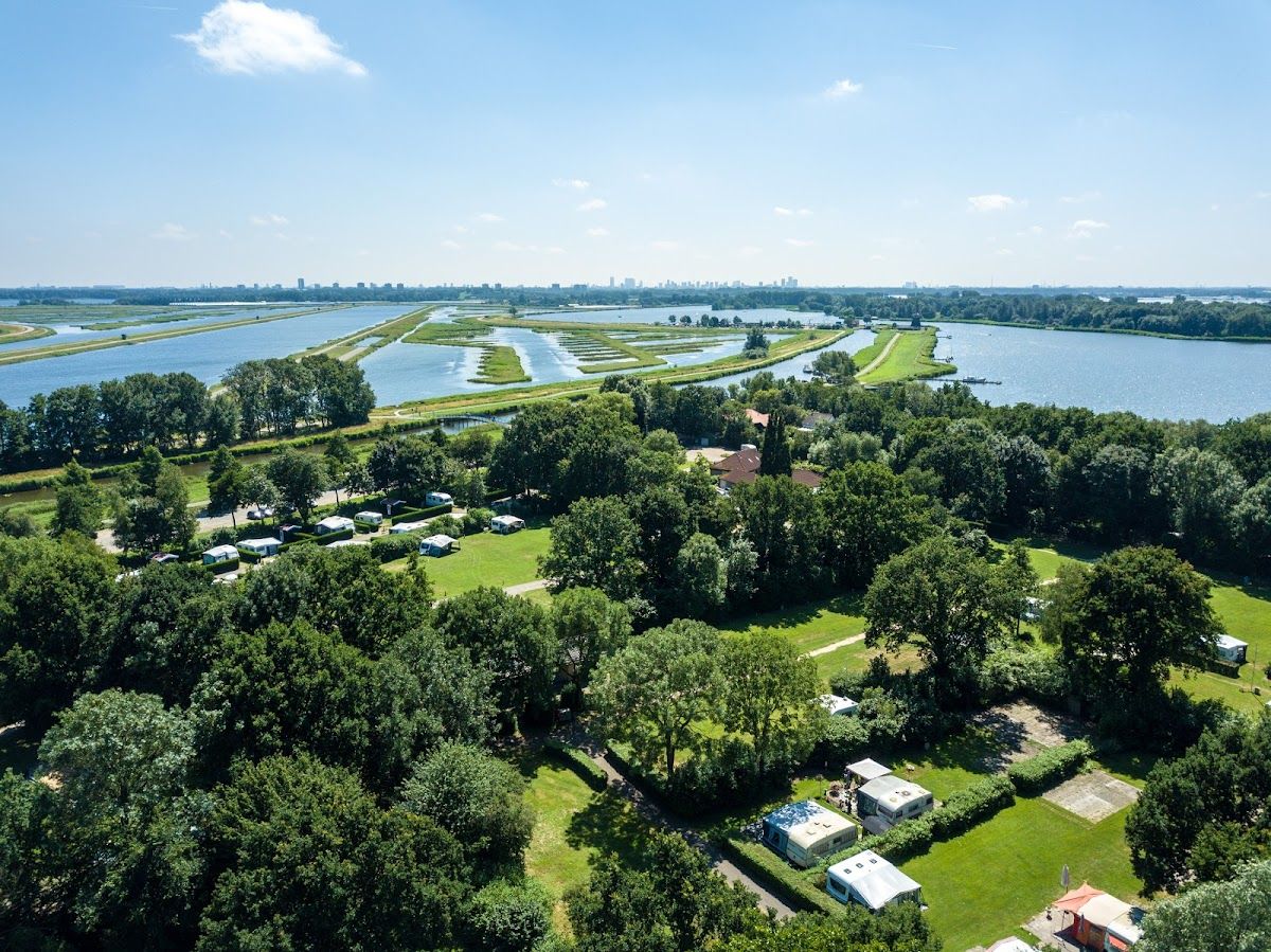 Dok 99 Rotterdam - Uit Met Kinderen
