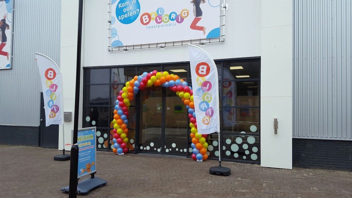 Monkey Town Rotterdam - Uit Met Kinderen