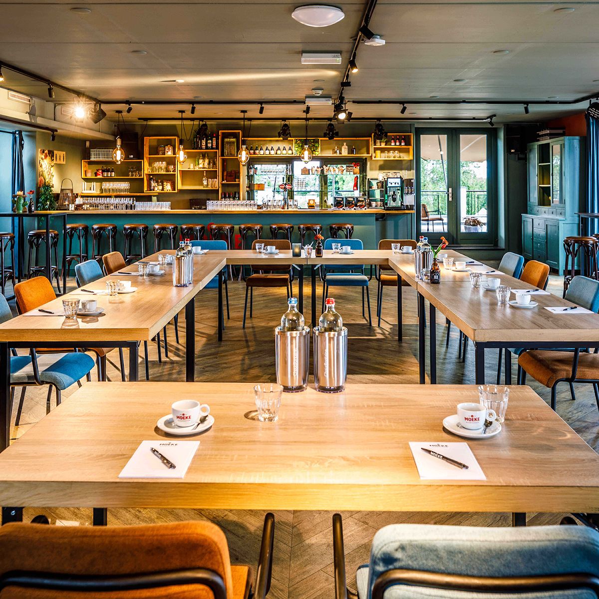 Moeke Rhenen - Uit Met Kinderen