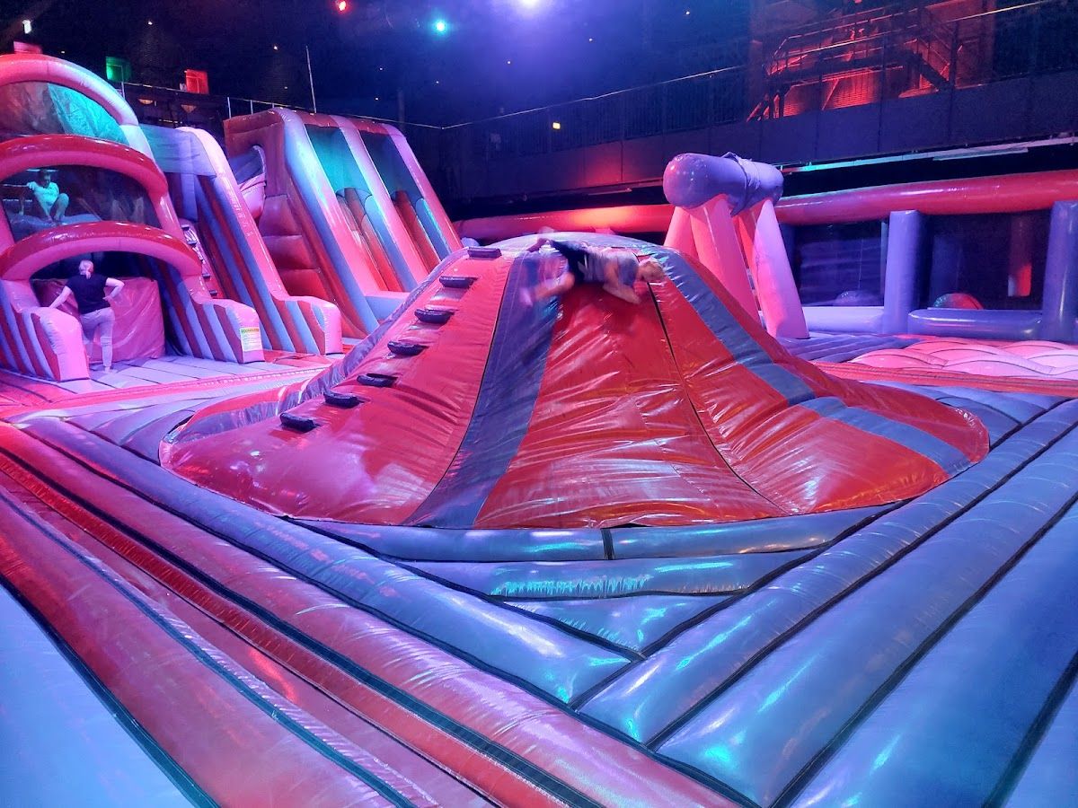 Bounce Valley Enschede - Uit Met Kinderen