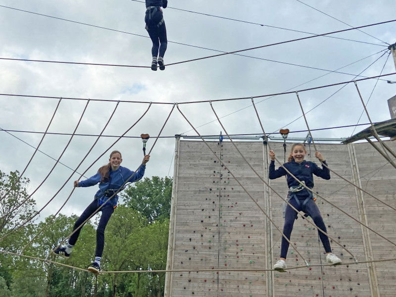 In alle Straten - Uit Met Kinderen