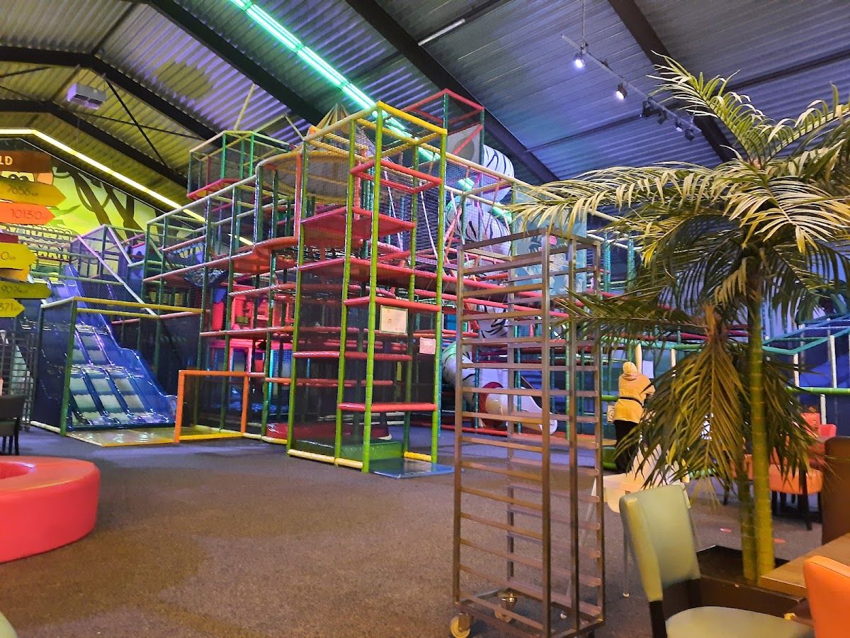 Monkey Town Rotterdam - Uit Met Kinderen